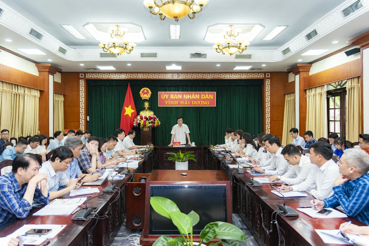 FPT makes proposals for digital transformation and the building of an ...