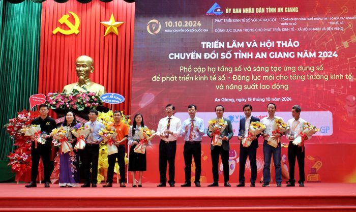 FPT IS attended the An Giang Province Digital Transformation Conference ...