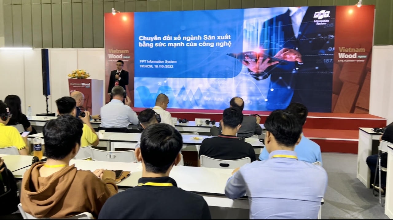 FPT IS presents Smart manufacturing solution at VietnamWood 2022 - FPT IS - EN