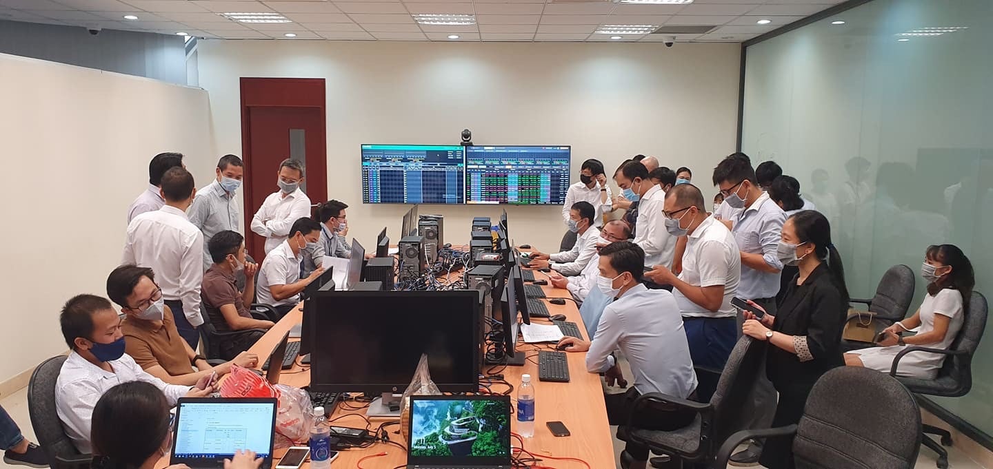 HoSE successfully operates the new trading system deployed by FPT - FPT ...