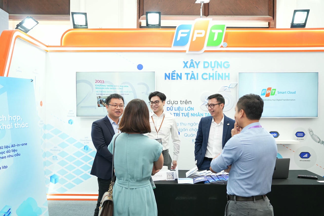 Building digital finance with Big Data and AI - FPT IS - EN