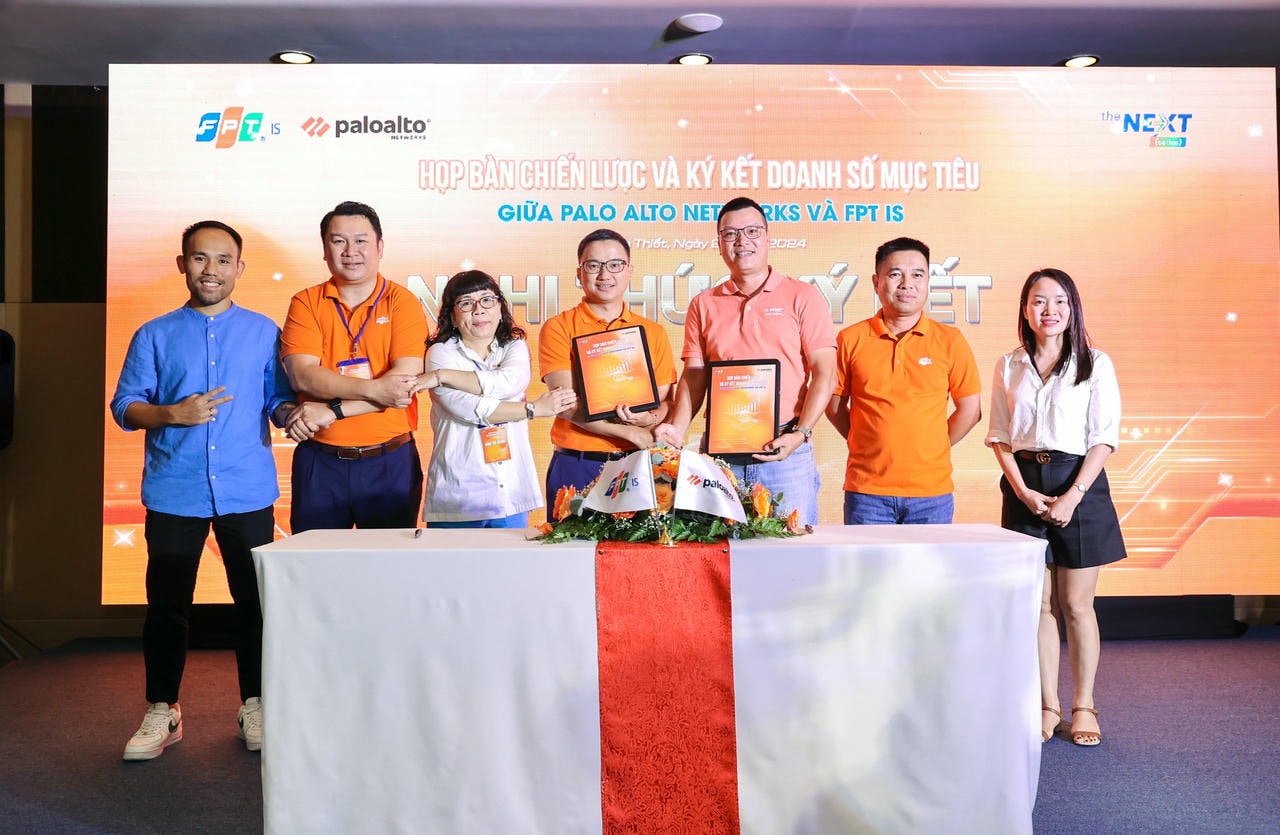 FPT IS and Palo Alto Networks Vietnam Sign a Strategic Cooperation ...